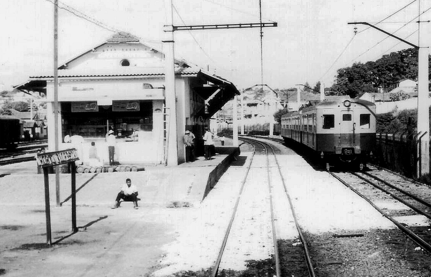 A história esquecida do trem que ligava o Barreiro ao Centro de Belo ...
